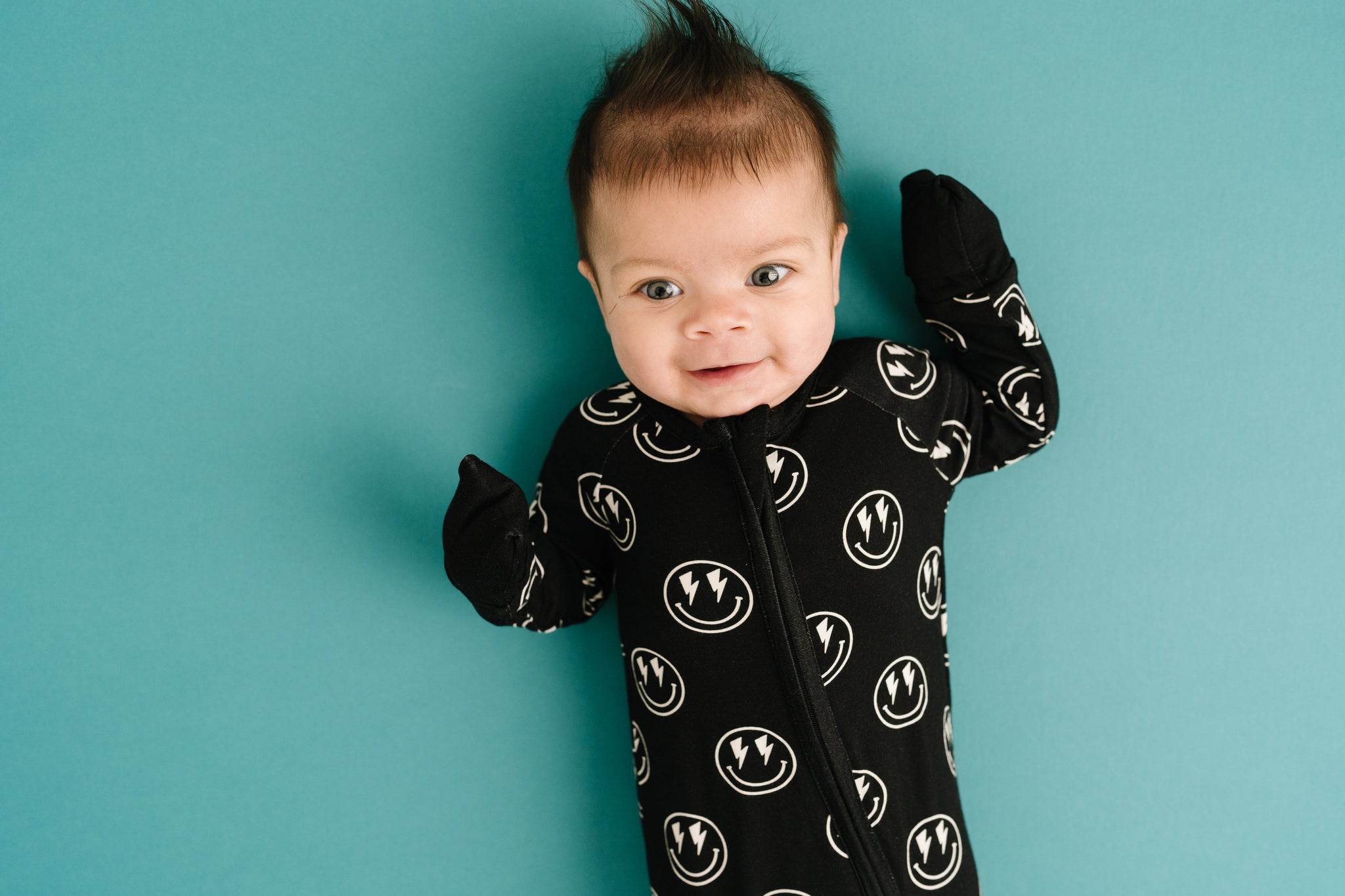 Onyx Lightning Smiley Bamboo Sleeper – Little One Shop Co. Onyx Lightning Smiley Bamboo Sleeper – Little One Shop Co.
